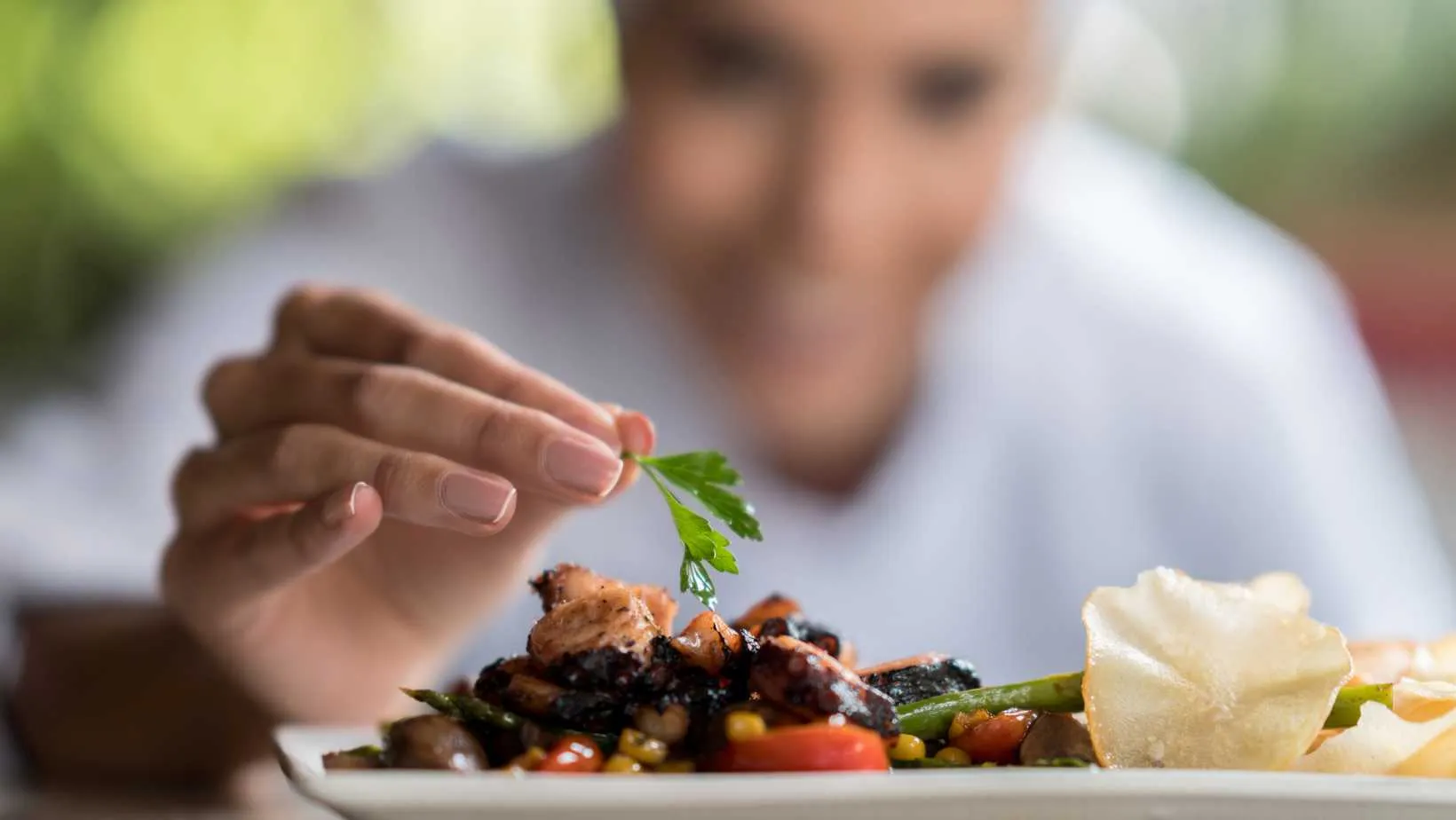 How Much Microgreens Should You Eat Daily? A Complete Guide